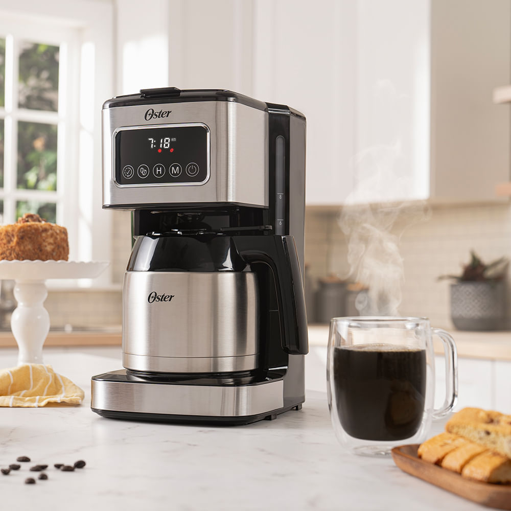 Cafetera programable de 8 tazas con pantalla táctil Oster® BVSTDC4404 ...